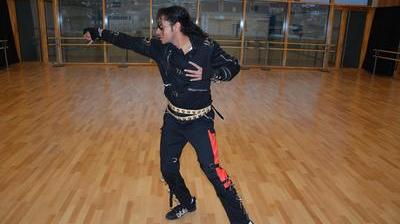 Matis Jackson fait revivre Michael et son Bad World Tour à Epernay ...