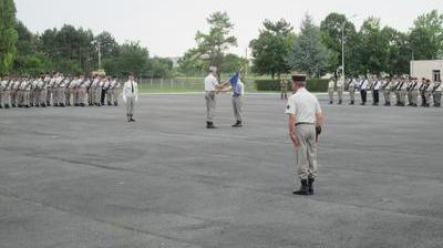 Passation de pouvoir au groupement de la base de défense, à Mourmelon ...